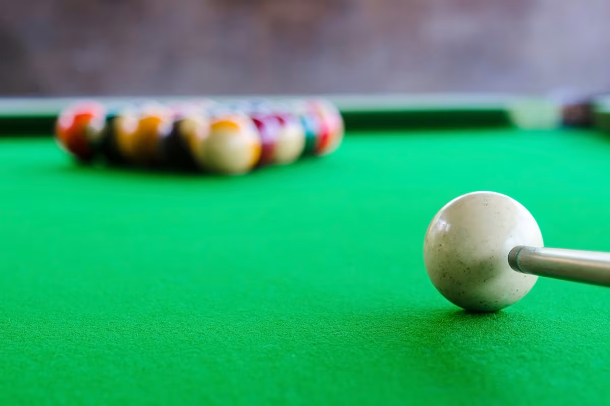The Top 5 Benefits of Refelting Your Pool Table
